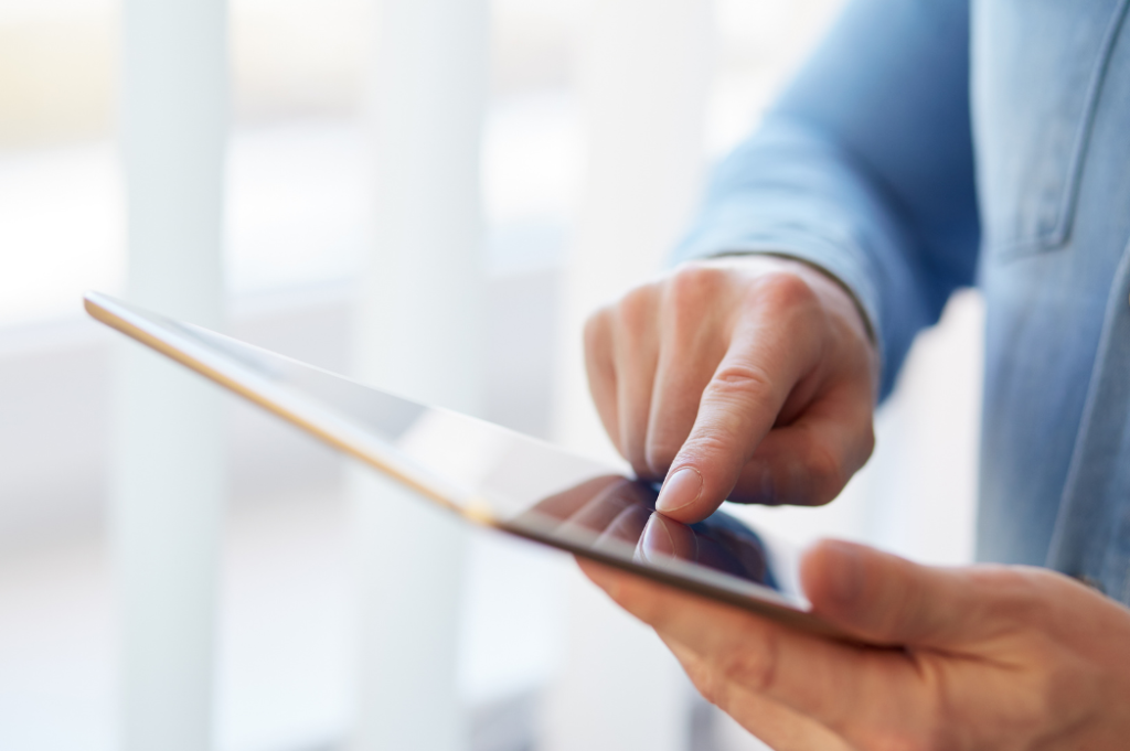 INTRODUIRE LE SENS DU TOUCHER DANS LES INTERFACES HOMME-MACHINE | ISIR ...