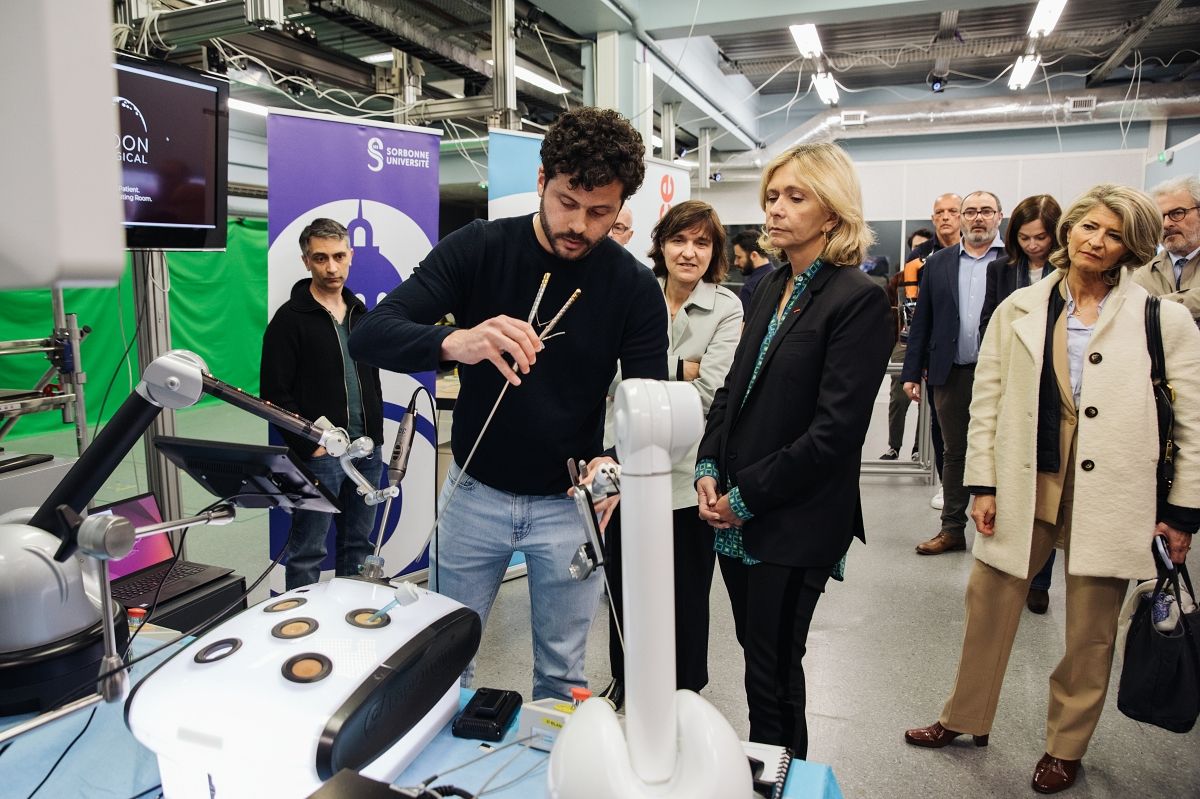 VISIT BY VALÉRIE PÉCRESSE, PRESIDENT OF THE ÎLE-DE-FRANCE REGION, AND ...
